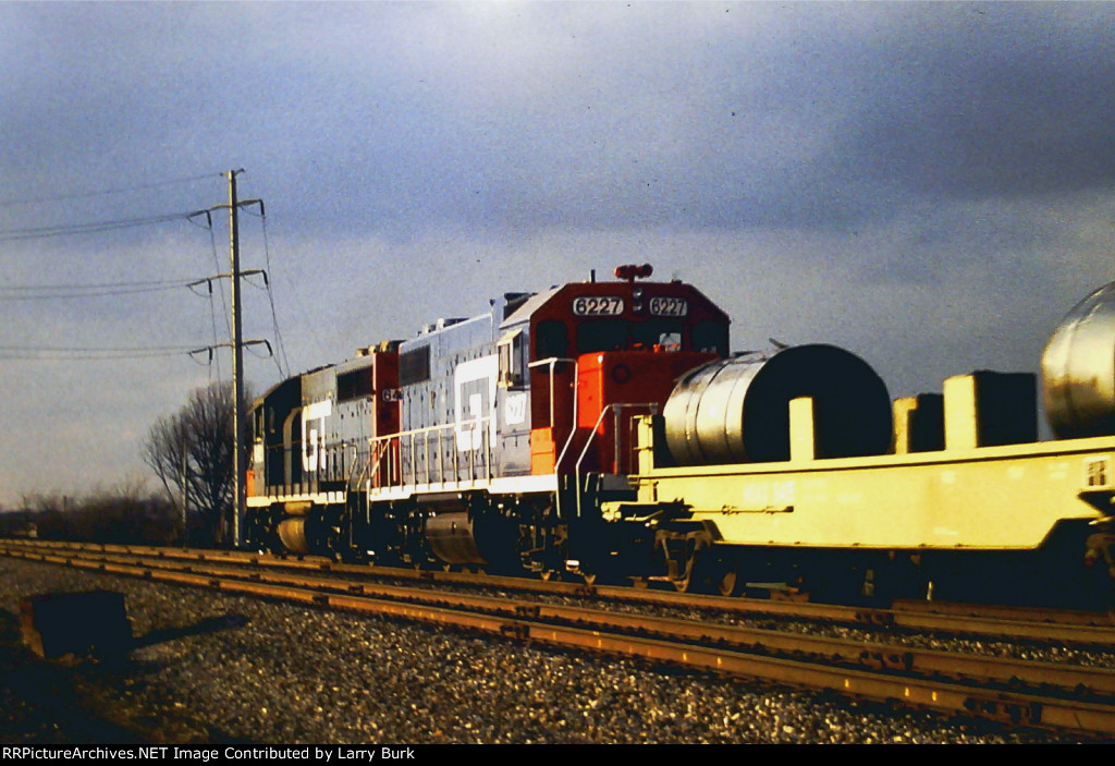 GP38-2